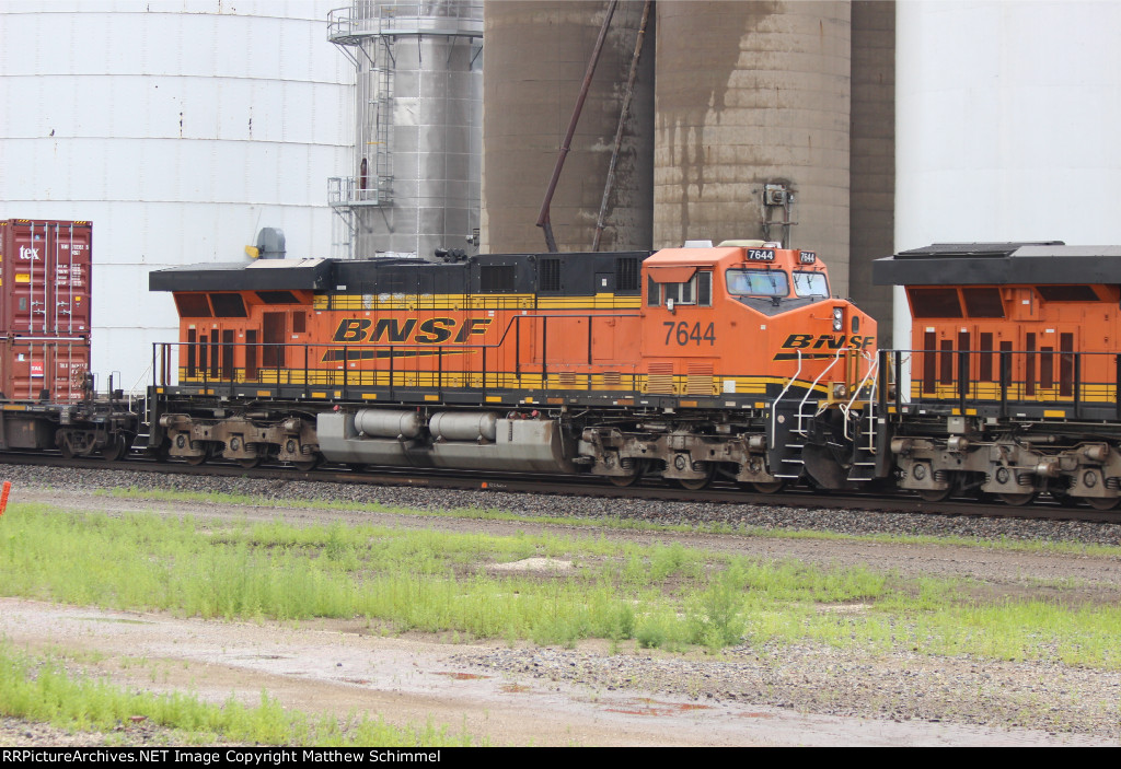 BNSF 7644